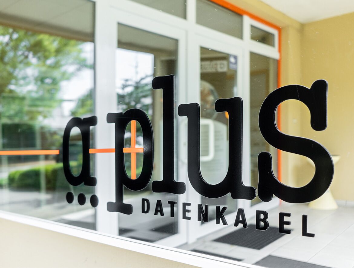 Kabel mit ODU Stecker – a-plus Datenkabel